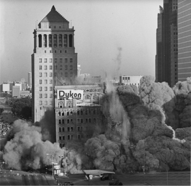 Historical Photos of St. Louis Capture the Great Violence of "Urban ...