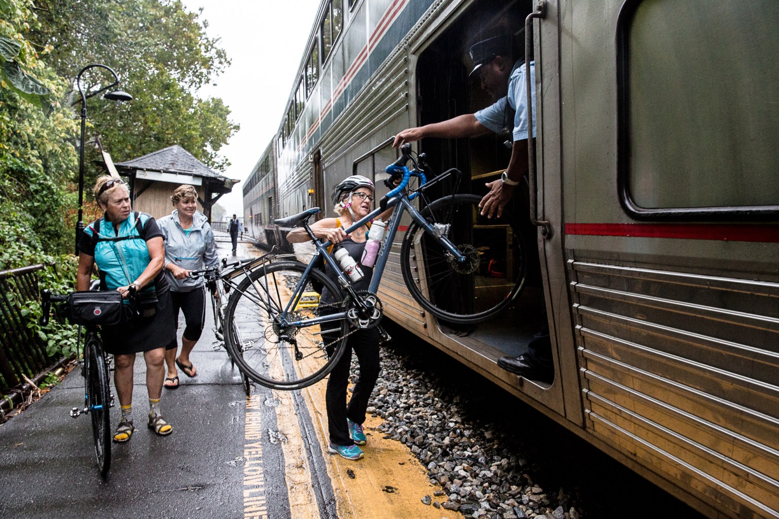 Opinion: Amtrak's Patchwork Policies Could be Deterring the Most ...