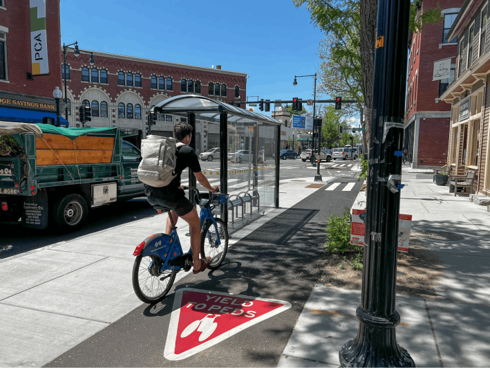 Check Out ‘America’s Best New Bike Lanes’ — Streetsblog USA