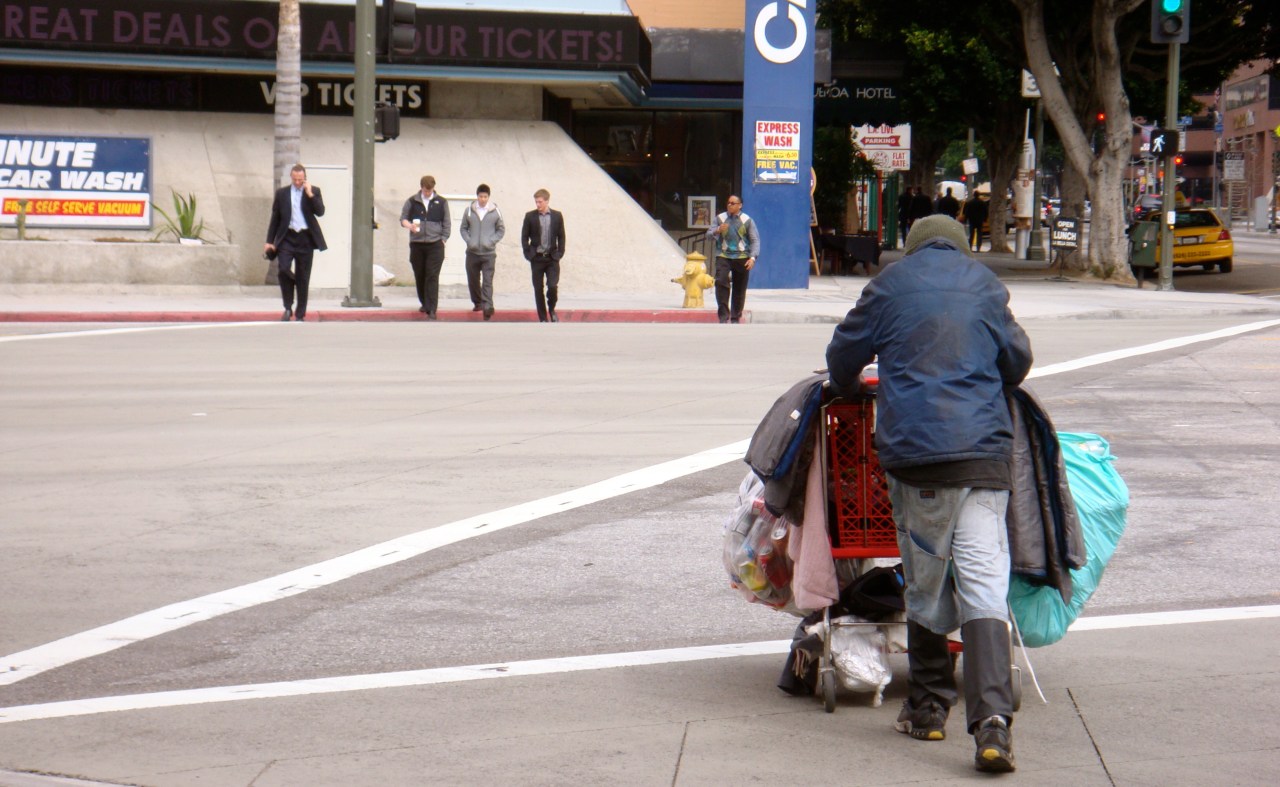 Why Jaywalking Reform Is an Unhoused Rights Issue — Streetsblog USA
