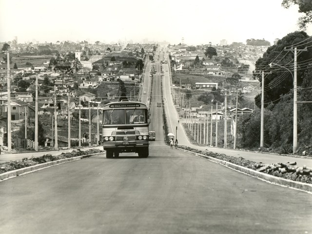Curitiba: 50 Years of Lessons from the World’s First 'Bus Rapid Transit ...